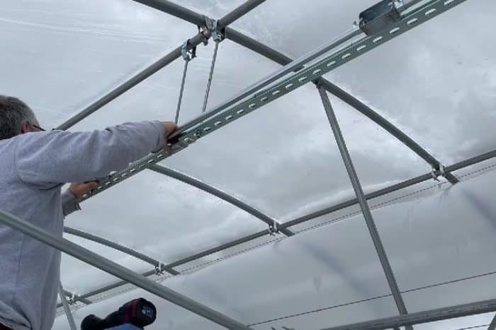 How To Hang Indoor Grow Lights For Plants?